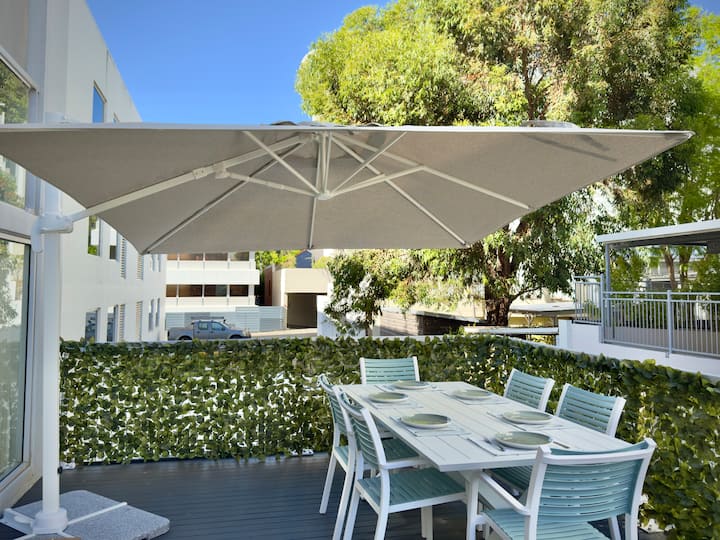 Apartment W/car Park & Sundeck, Walk To Kings Park - Perth, Australia