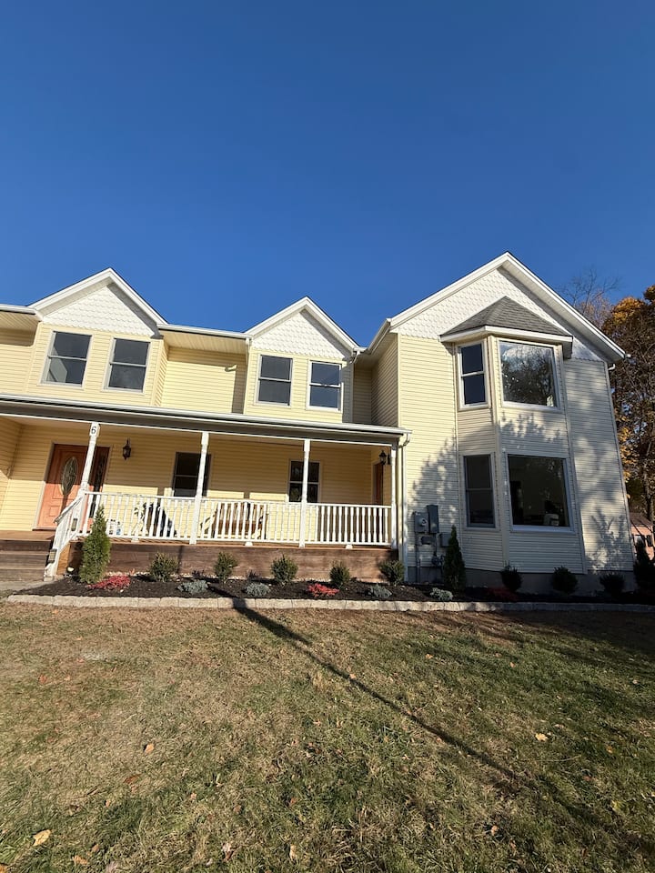 Home In The Mountains - Nyack, NY