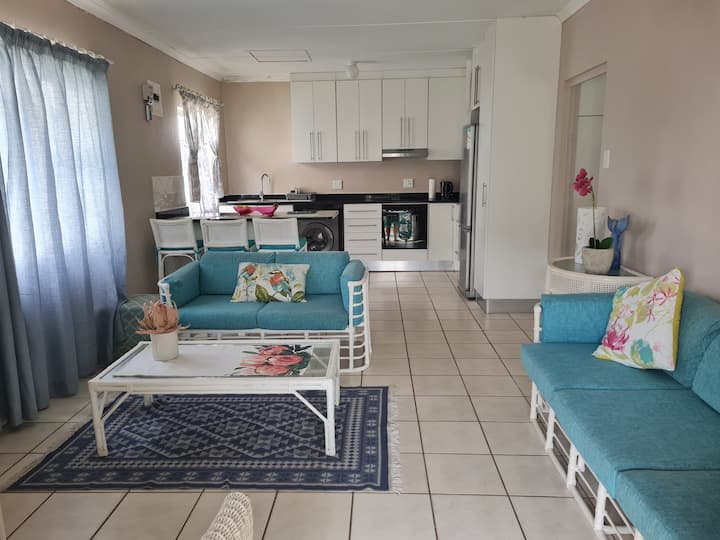 Beach Cottage, Self-catering On Ansteys Beach. - Durban
