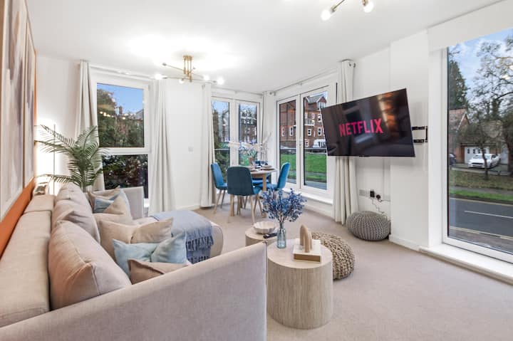 Central Hemel 2-bed Flat With Secure Parking - Hemel Hempstead