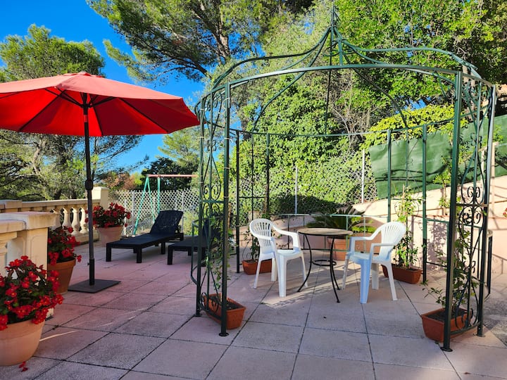 Bel Appartement Type Méditerranéen, Vue Dégagée - Aubagne