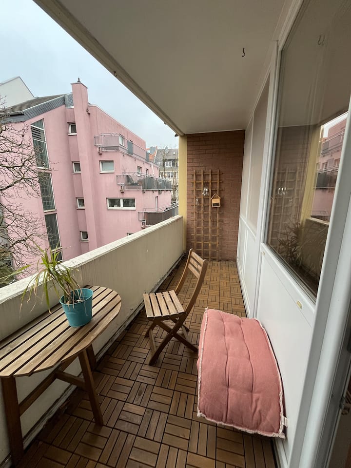 Retreat In Of Ehrenfeld Balcony & Unique Vibe - Cologne
