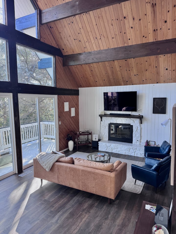 The Glass Peak/forest View/ev Charger - Lake Arrowhead, CA