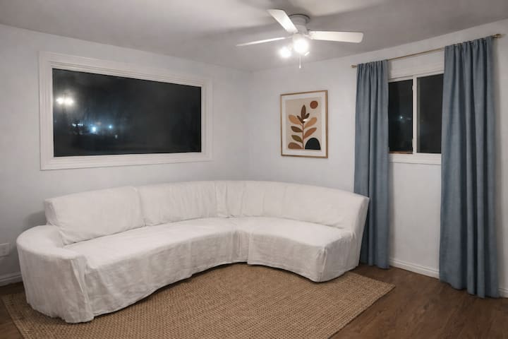 The Brass Key
Private 2-bed, 1 Bath - Sault Ste. Marie
