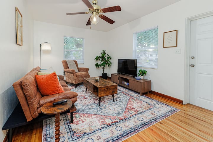 Vintage 1br Apartment Near Downtown Winter Haven - Winter Haven, FL