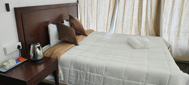 Luxury Glass Cabin With Mountain View - Kodaikanal