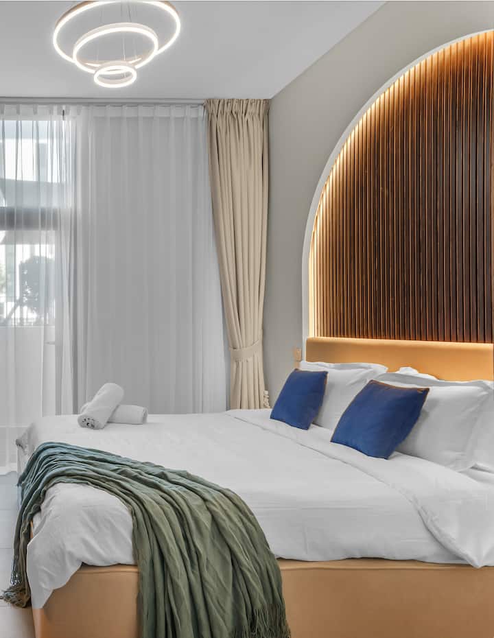 Aljada Business Studio | Balcony | Mosque & Pool - シャールジャ