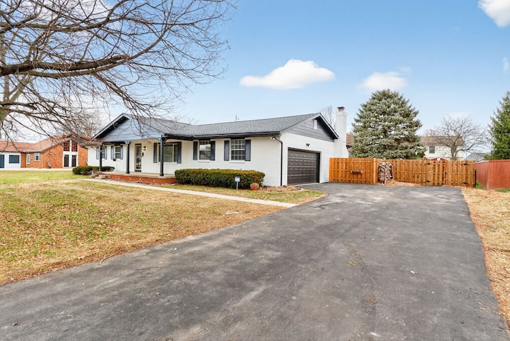 Luxury Ranch Retreat, 5br, Modern Home, Pool, Etc - Columbus, OH