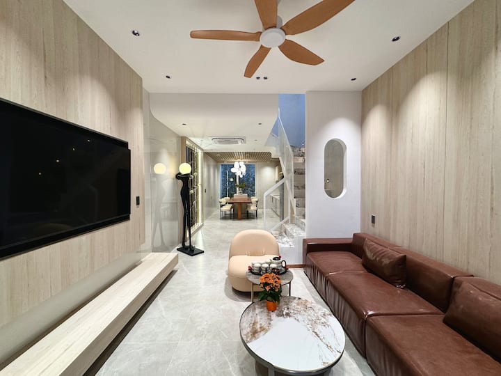 Nc Retreat Palace • 3 Mins To Beach • Full A/c - Đà Nẵng