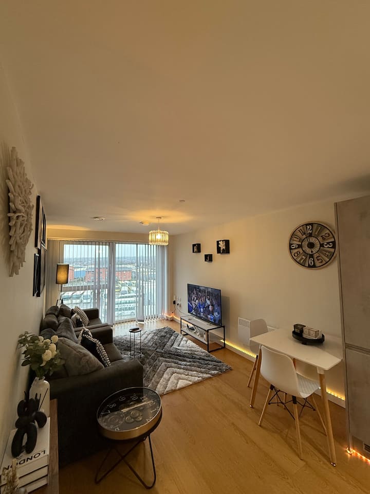 Leeds City Centre Apartments / Free Parking - Leeds