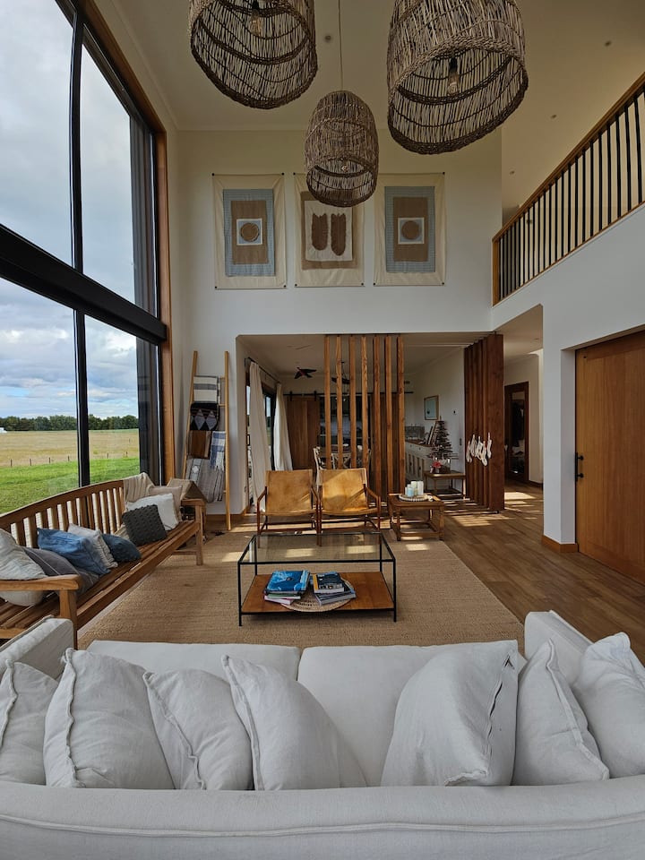 Luminosa, Espaciosa Y Acogedora Casa De La Pradera - Frutillar