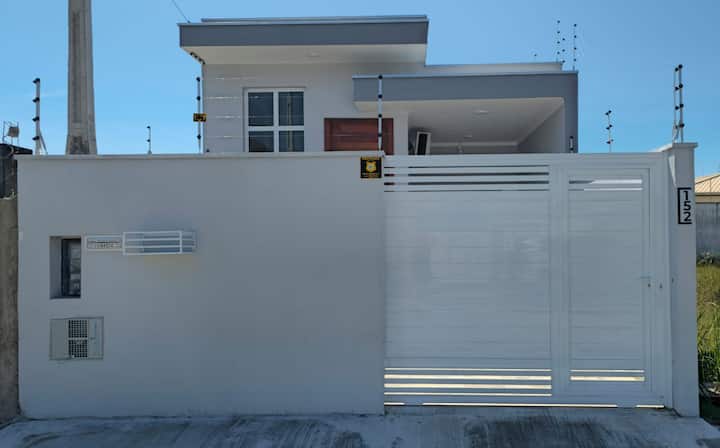 Casa De Praia Com Piscina E Conforto - Peruíbe