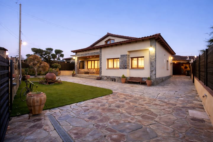 Winahost Les Faldes Del Montseny - Cardedeu