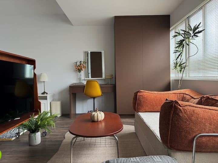 全新登場「暖橘木境｜Cozy Terra Studio」西門町捷運/3房間/3個衛浴/3~8人入住 - 린커우 구