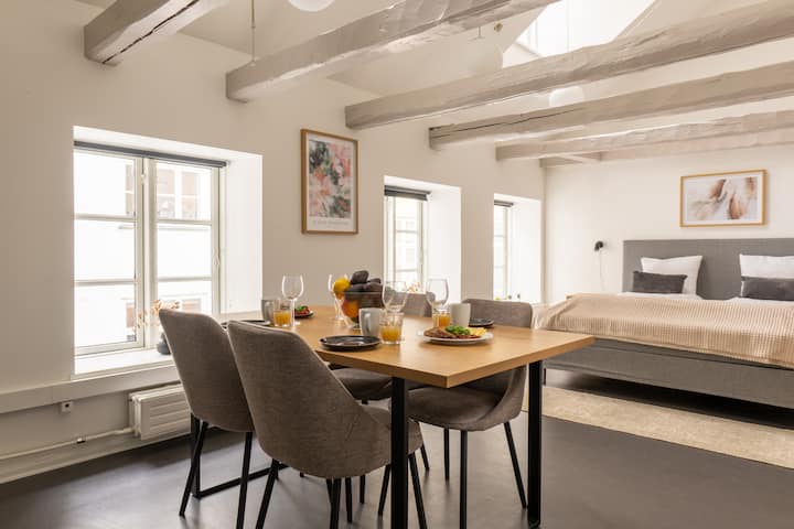 Charming Scandinavian City Loft For Two - Copenhagen