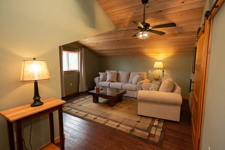 Enjoy A Riverside Stay While You Explore Ne Tn. - Biltmore, TN