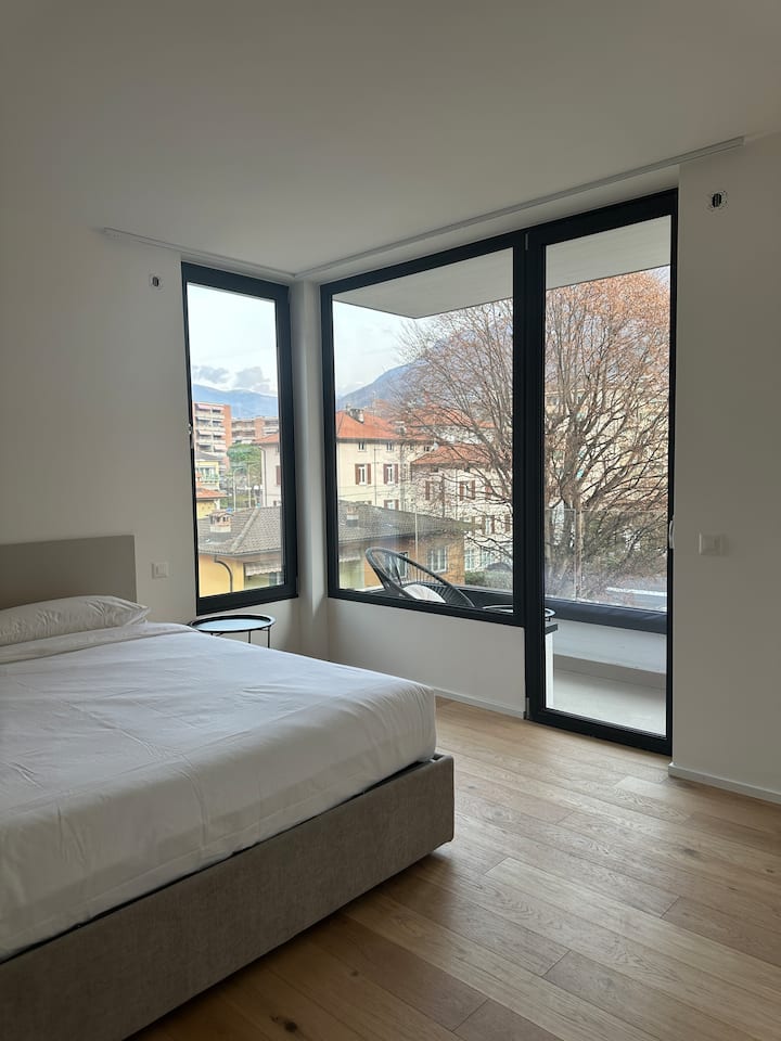 Live Lugano - Via Muggina - One Room Balcony Flat - Lugano