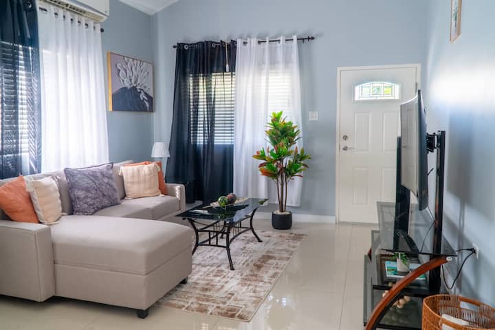 Gated Retreat With Resort Pool, Caymanas Estate - Jamaica