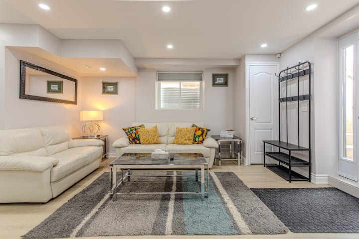 2-br Suite | Private Entrance | Parking |Pond View - Milton