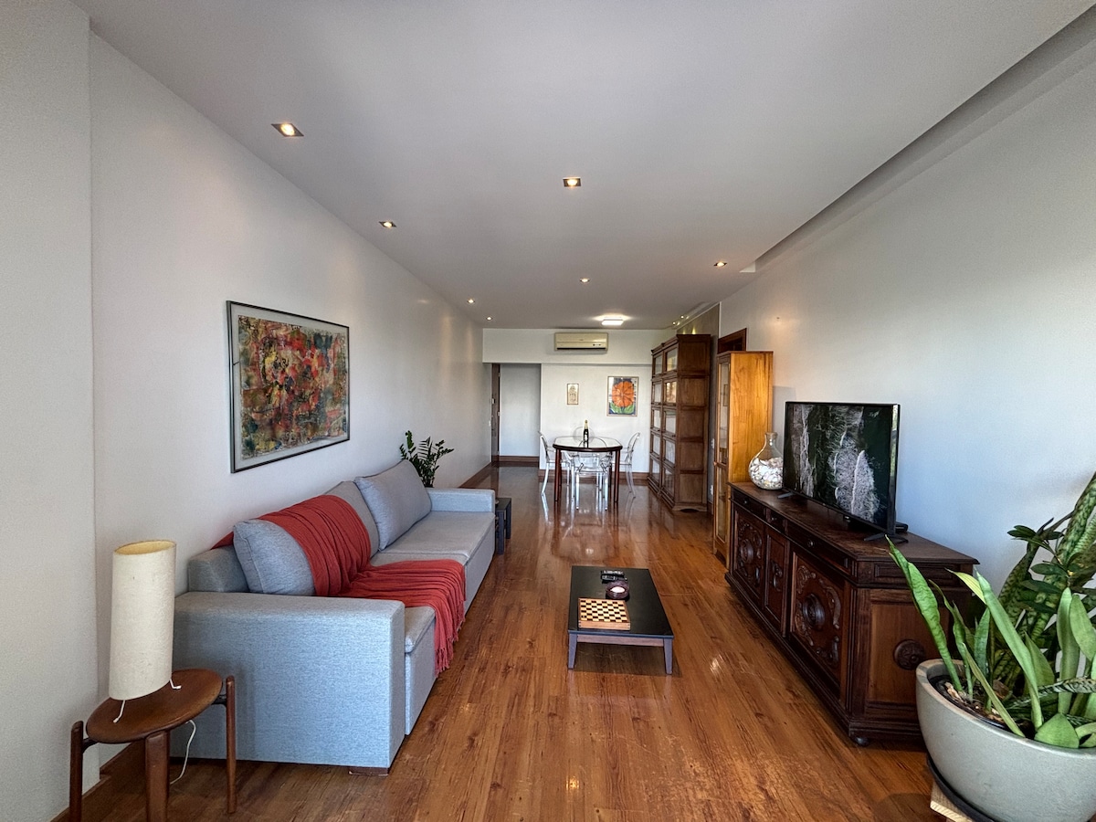 Leblon balcony, 2 bedrooms (1 en-suite), garage, split. - Apartments ...