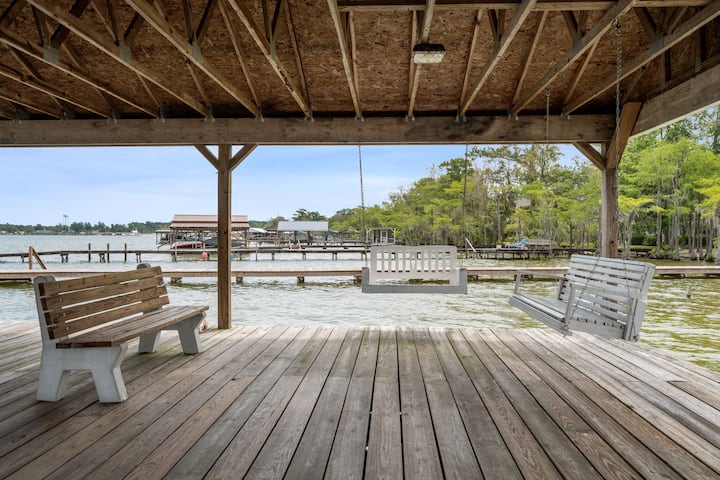 Relax In This Charming Townhome With Lake Access! - White Lake, Elizabethtown