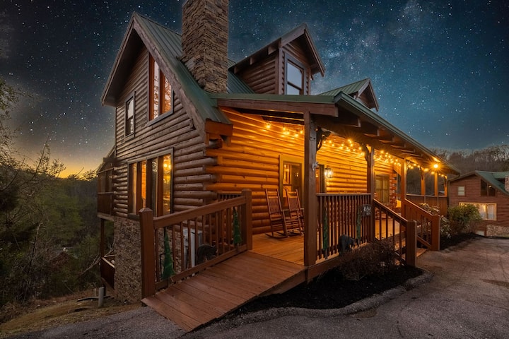 Themed 6br Cabin | Hot Tub, Game Room, Fire Pit - Pigeon Forge, TN