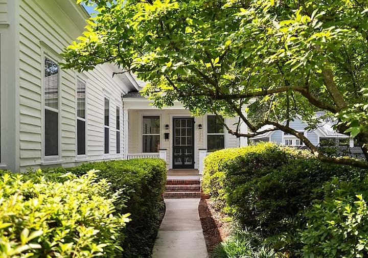 Artist Studio In Quite Neighborhood - Wilmington, NC