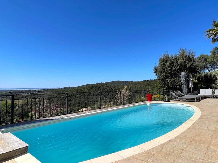Villa Pour 8 Personnes Avec Piscine Privée Vue Mer - La Londe-les-Maures