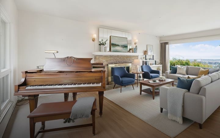 Oakland Hills Retreat | Bay Views & Private Deck - Oakland, CA