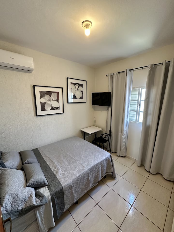 Flat Aconchegante Com Estacionamento 1 - Uberlândia