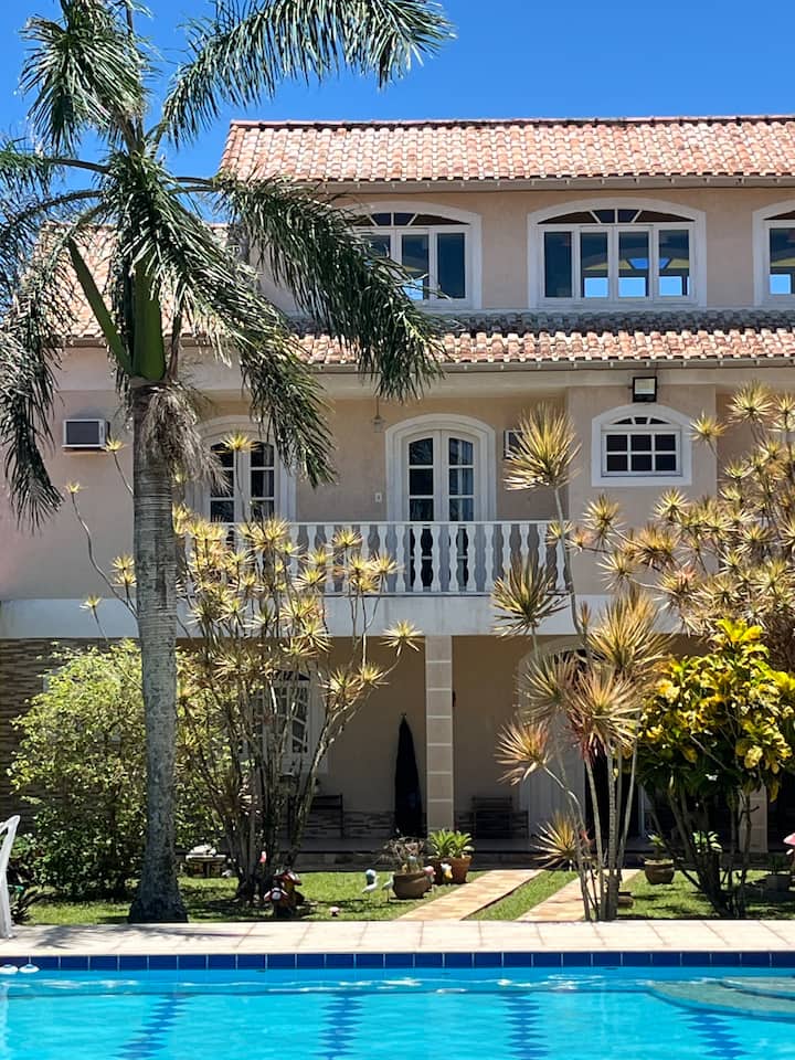 Casa Gigante C/ Piscina, Tobogã E Jogos - Cabo Frio