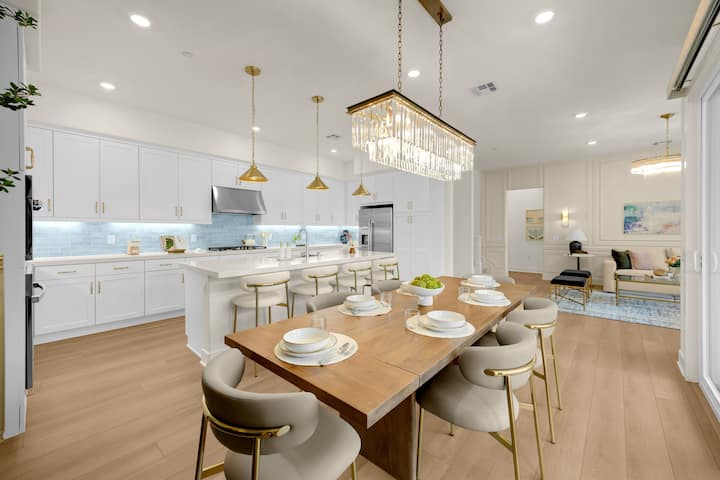 Luxury 5bd Home At Great Park W/ Pool & Concierge - Lake Forest, CA