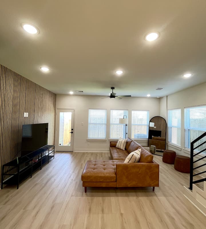 Sunnyside Getaway Minutes From Nrg & Med Center - Houston, TX