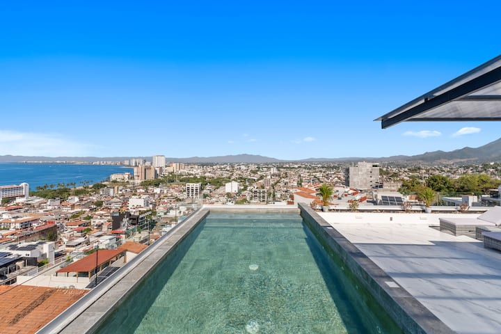 Bright & Breezy 1br With Balcony - Mexico