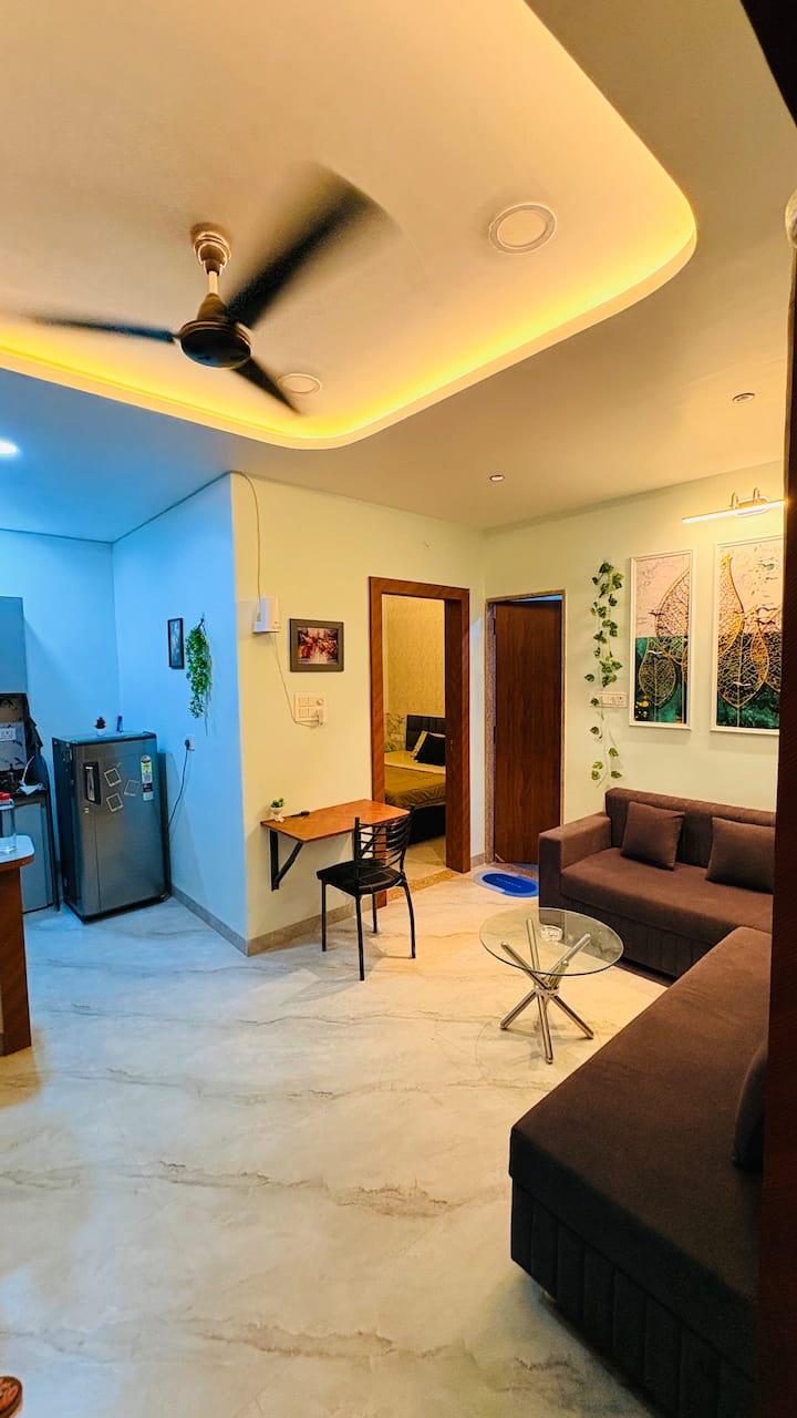 Metro Heaven | Cozy Luxury 1bhk In Central Indore - Indore