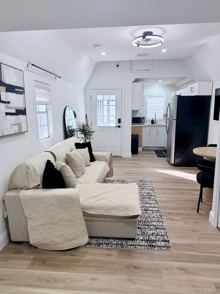 Tiny Love House. - Lehigh Acres, FL