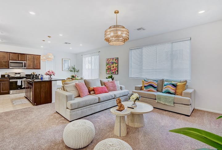 Beautiful Villa ｜8 Beds｜near Strip & Attractions - Las Vegas Strip, NV