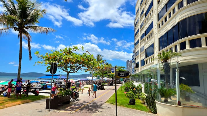 Pé Na Areia 4 Quartos, Vista Mar Em Meia Praia - Itapema