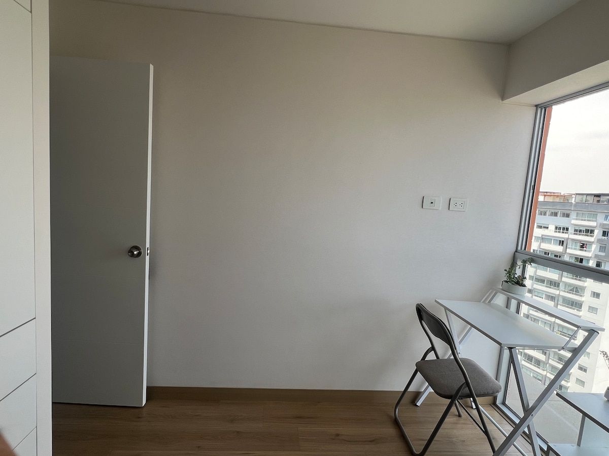 Habitación de descanso moderno con vista al mar - Departamentos en ...