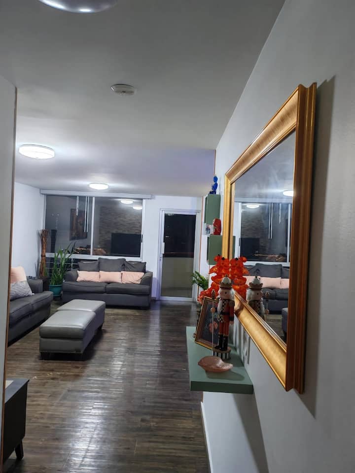 Amplio Apartamento Familiar, Cerca Del Metro - Panama