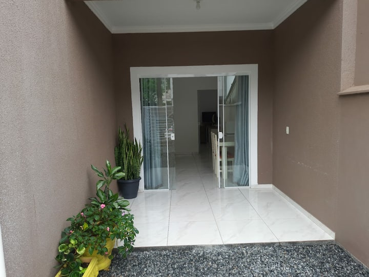 Kitnet Em Itapema Com Garagem Fechada. - Itapema