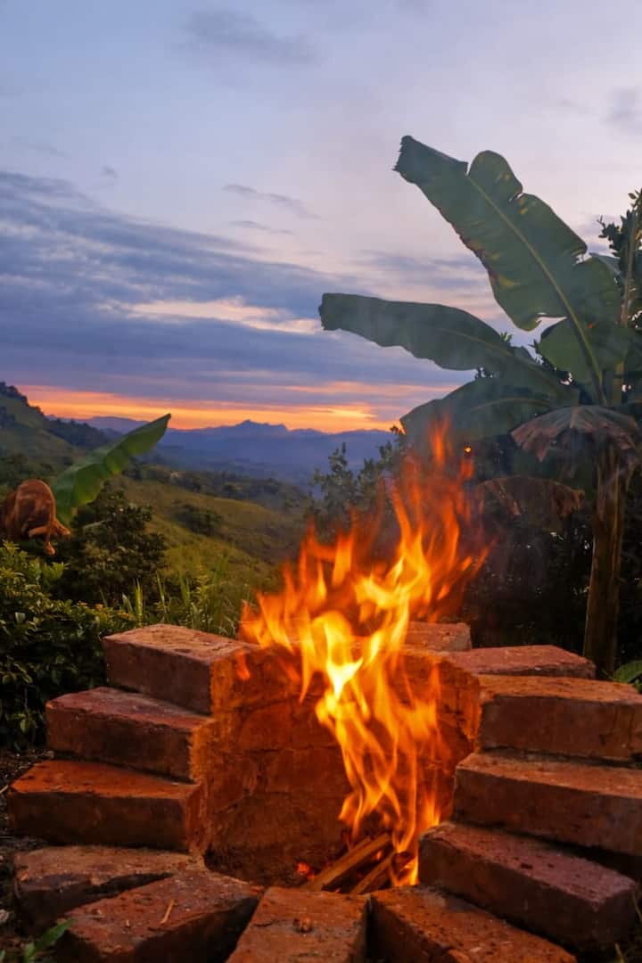 Cabaña Piedra Y Bambú 
Incluye Desayuno, Cena - Chía