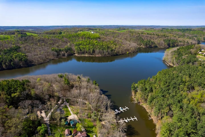 Woodland Home With Workspace And Tv - Atwood Lake, OH