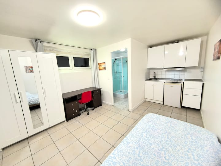 Superbe Studio Refait à Neuf T9 Camille Groult - Vitry-sur-Seine