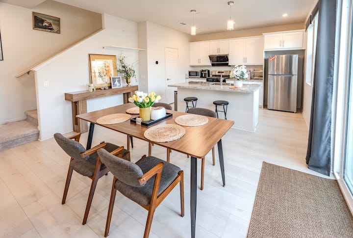 家的港湾 - Pomona, CA