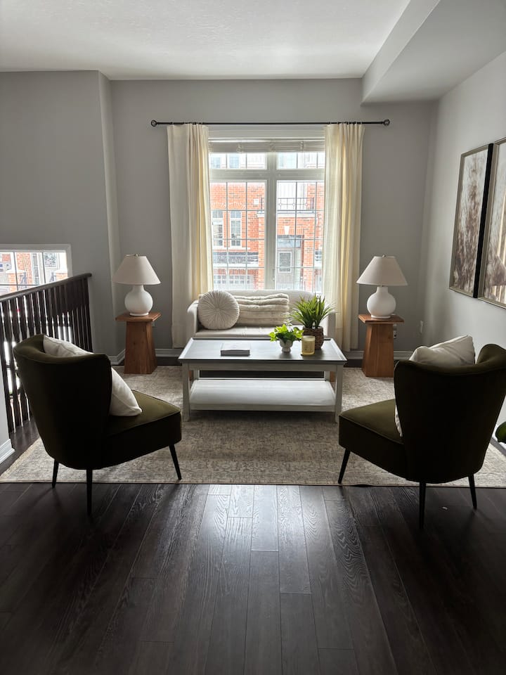 Karen’s Kozy Korner - Orangeville