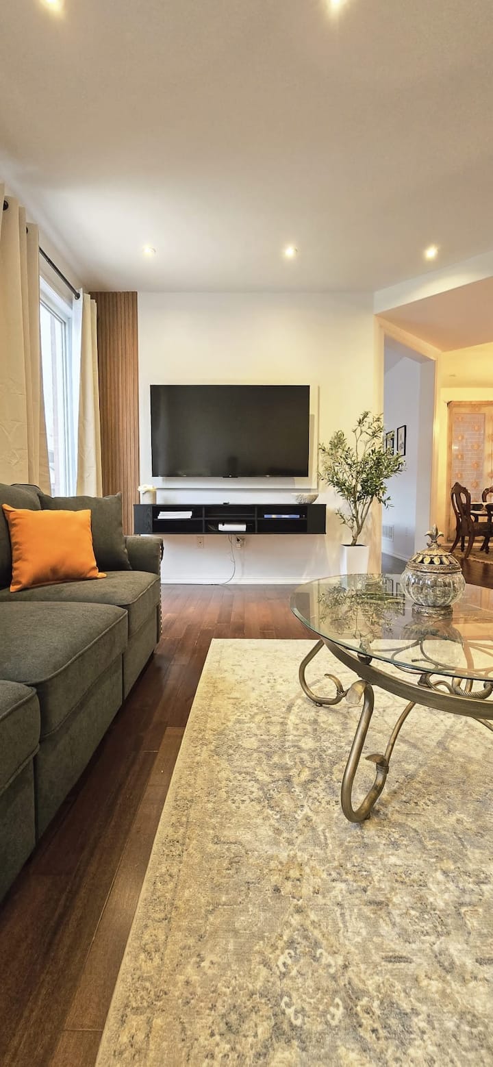 Beautiful 4 Bed Retreat. Games Room| Wellness Area - Milton