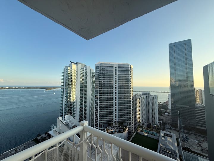 Penthouse W/ Balcony, Spectacular Sunset Views. - Miami