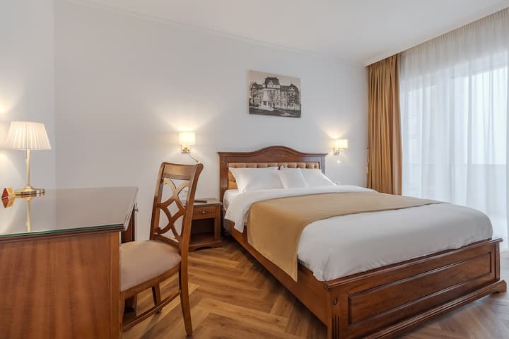 Casa Doseanu - Apt Cu Bucătărie șI Canapea - Oradea