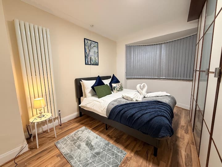 New|3bed|netflix|sleeps6|family|contractors|20% - Solihull